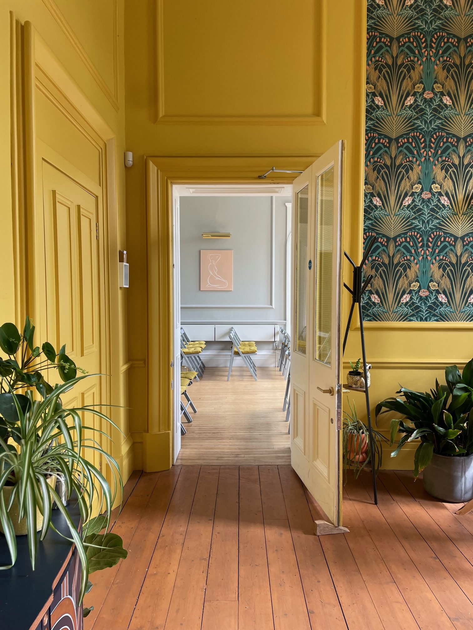 Netherbyres House | An elegant & quirky wedding venue in the Scottish ...